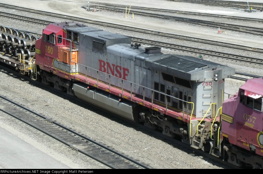 BNSF 750